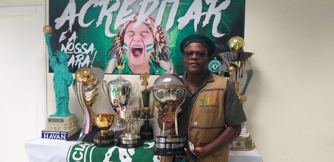 Treinador angolano conclui com sucesso curso de treinadores da UEFA ...