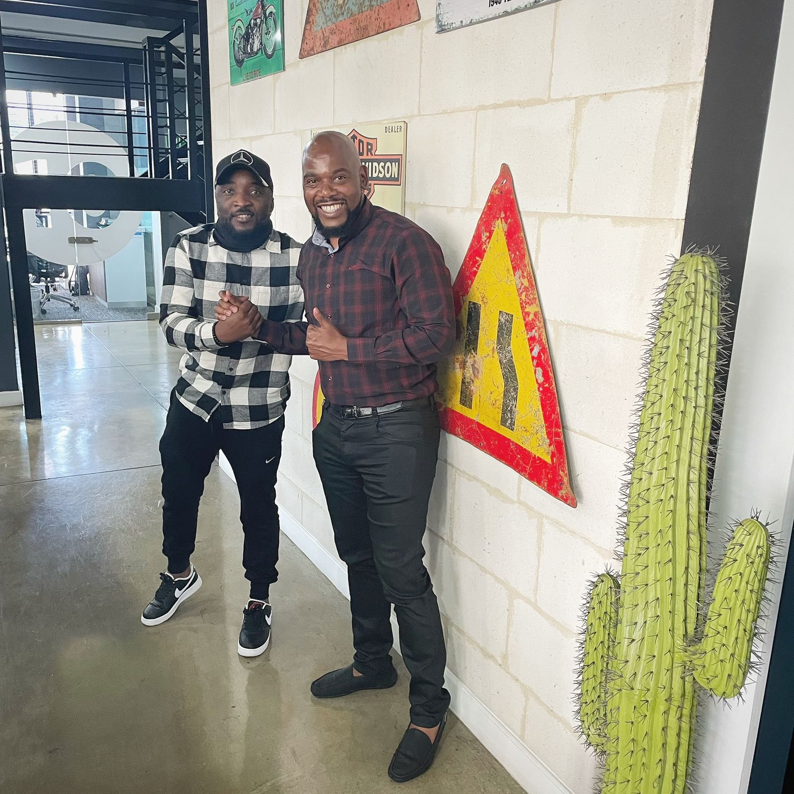 Mauro Chivas firma parceria com agência de moda de Johannesburg ...