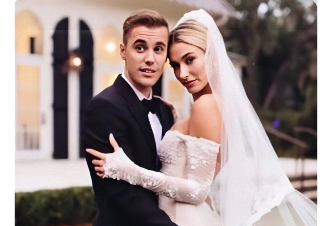 Justin e Hailey Bieber celebram quatro anos de casamento - PlatinaLine