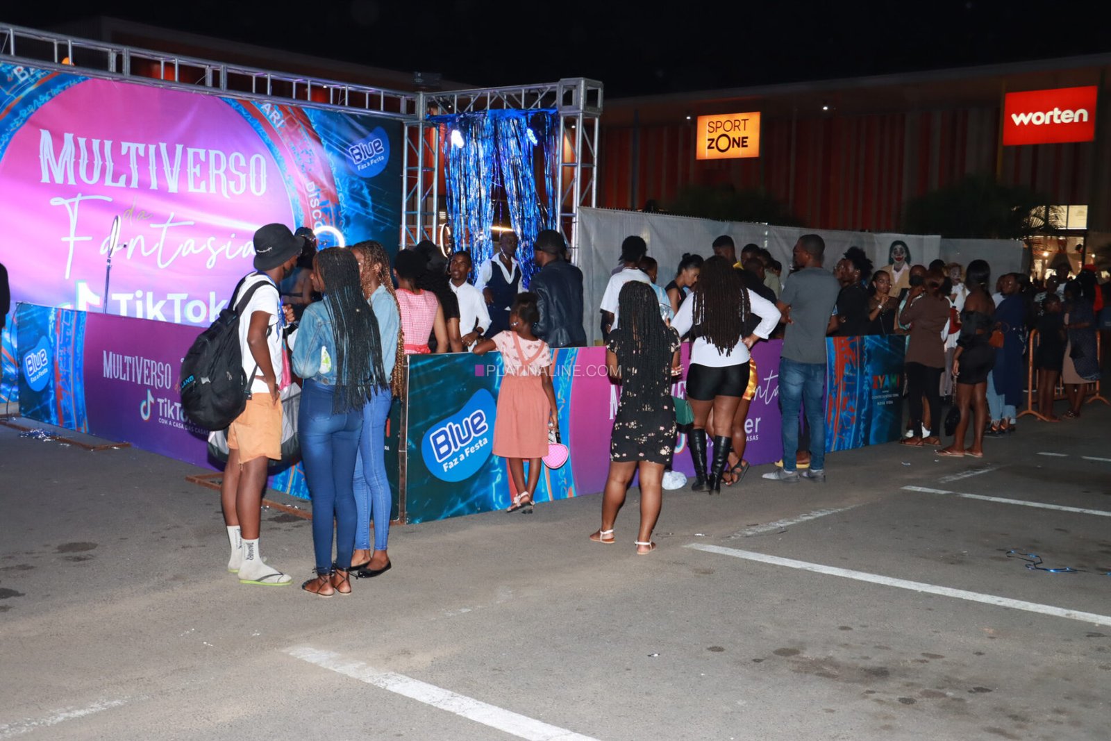 Comunidade TikTok realiza festa com a temática “Multiverso” da Fantasia ...