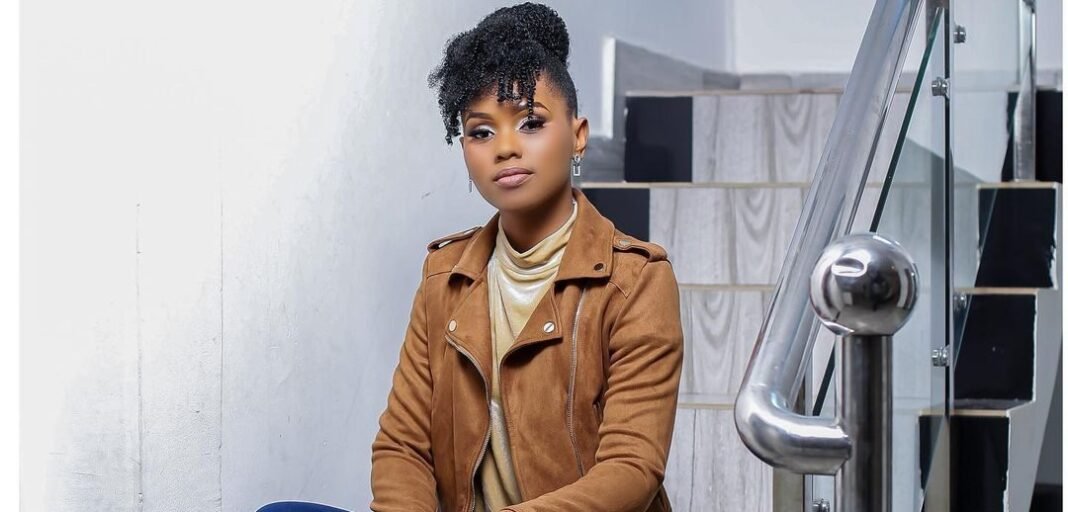 Helena Moreno assina contrato de exclusividade com agência portuguesa ...