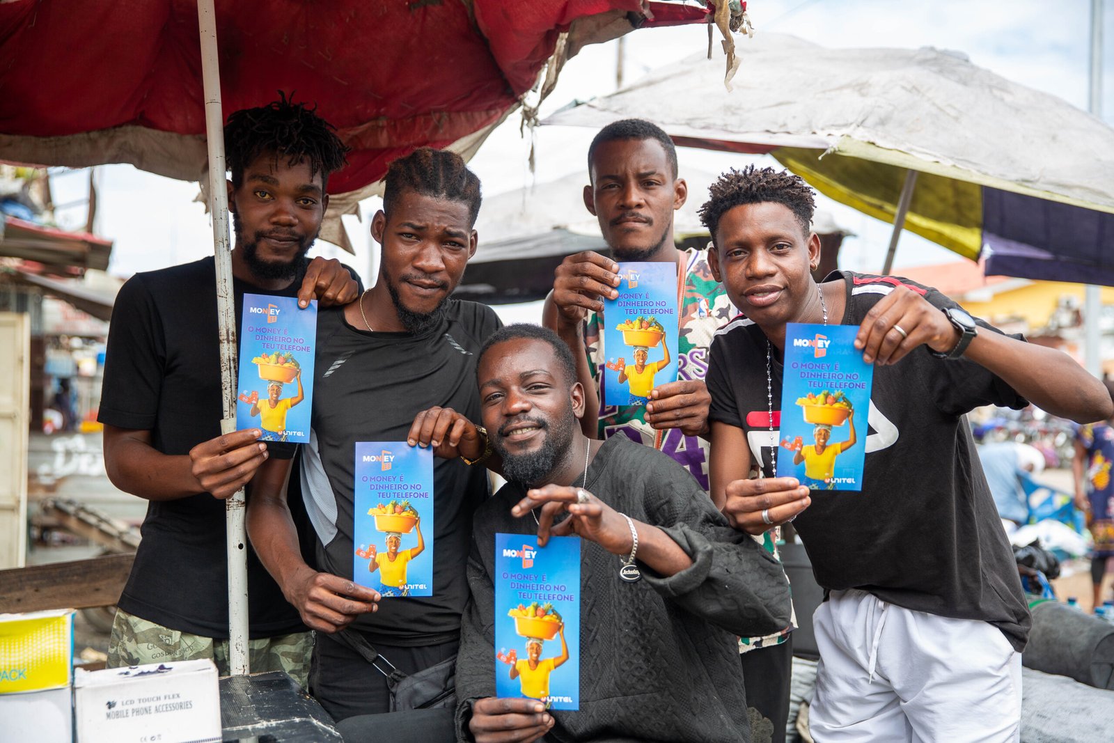 UNITEL Money promove acção no mercado dos Congolenses - PlatinaLine