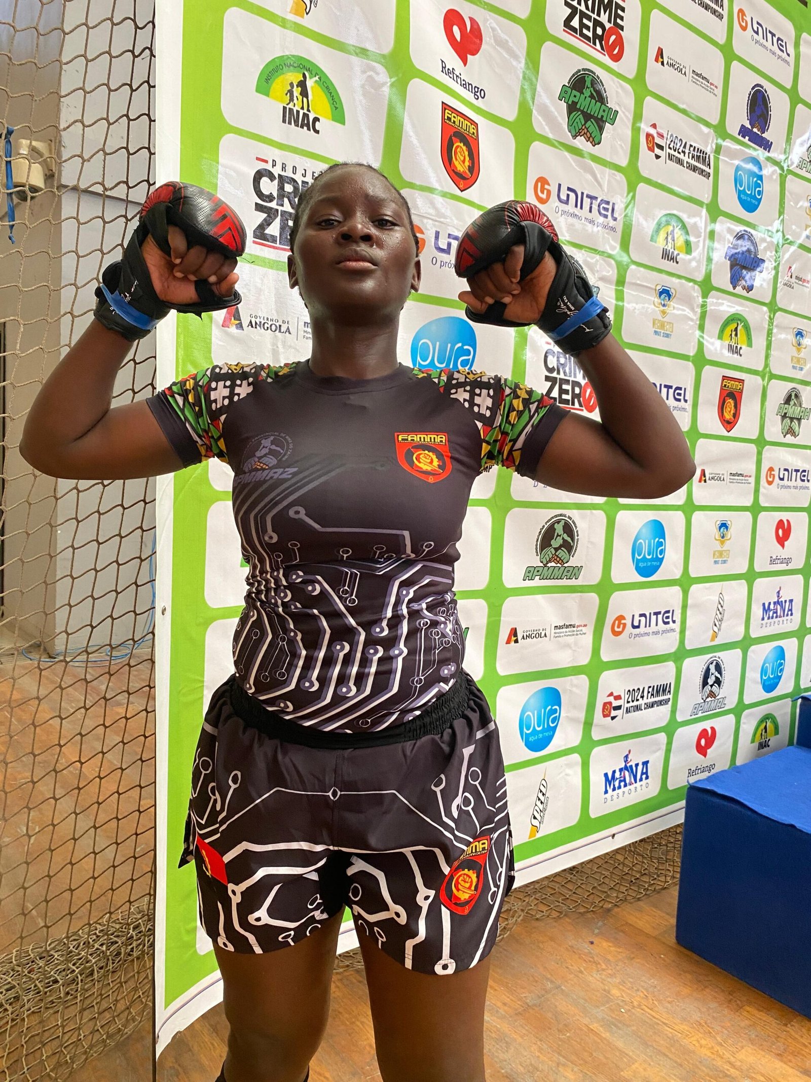 JEO MC estreia-se como atleta de MMA e sagra-se campeã nacional ...