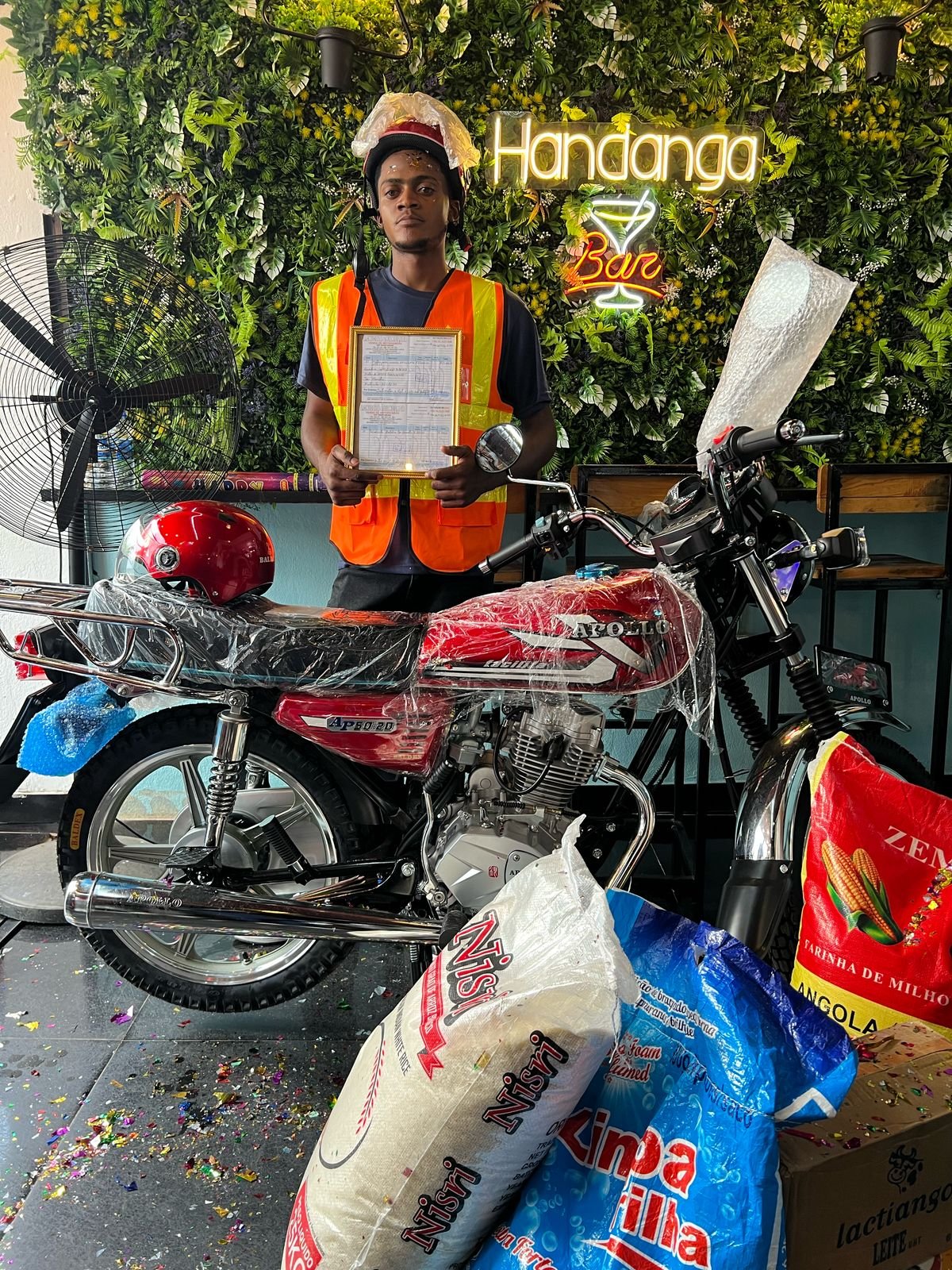 Jovem mototaxista que viralizou ao dublar CEO do Grupo Frota Justo ...